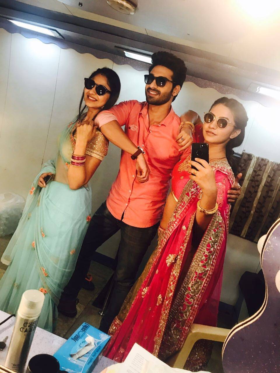 After looking at these pictures you will start loving the cast of ...