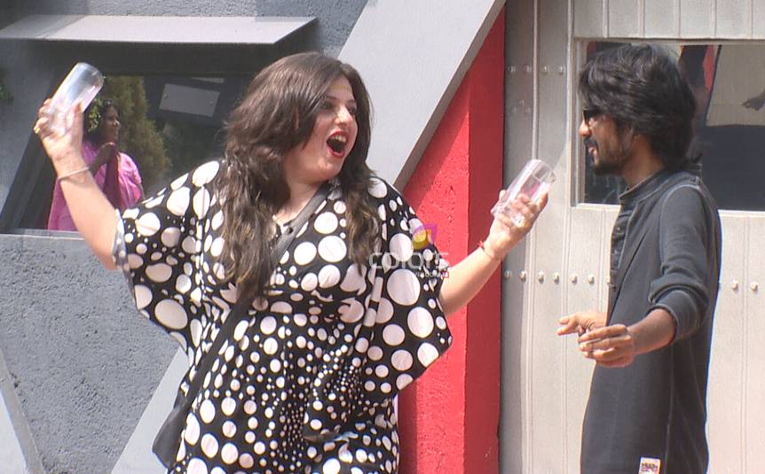Aseem's different side! - Colors Tv