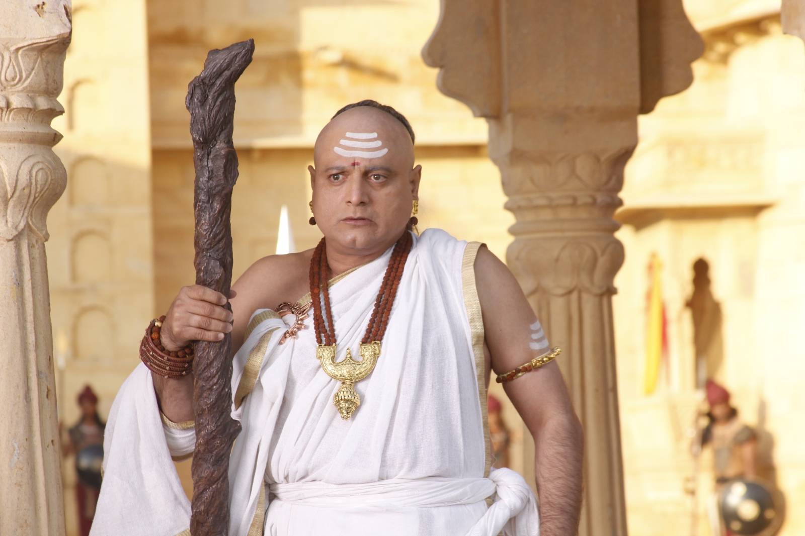 Bravo! Ashoka rescues his guru Chanakya - Read On! - Colors Tv