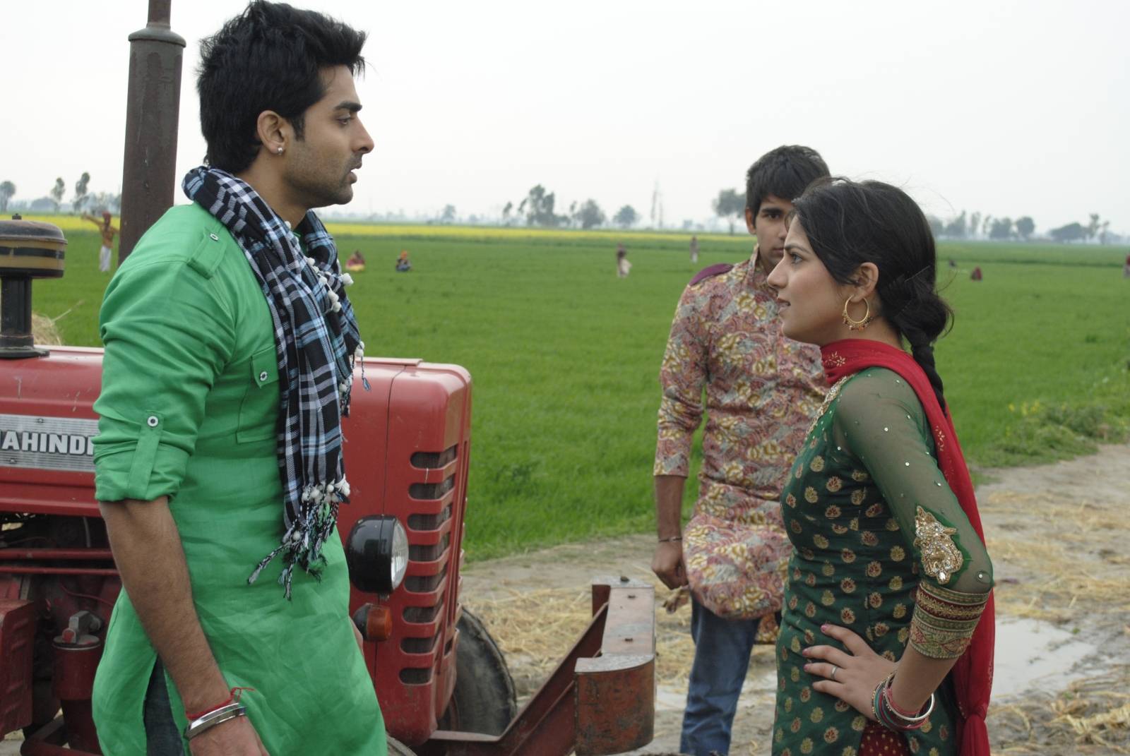 It's Rajji vs Sohum on the sets of Bani! - Colors Tv