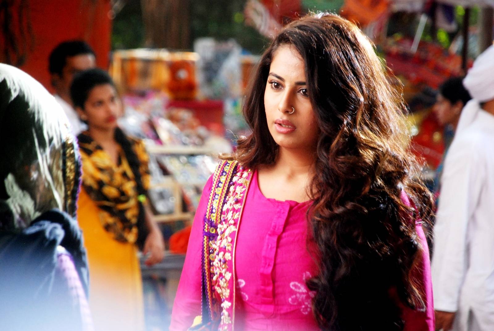 Laado - Veerpur Ki Mardaani: Anushka begins a new chapter in her new ...