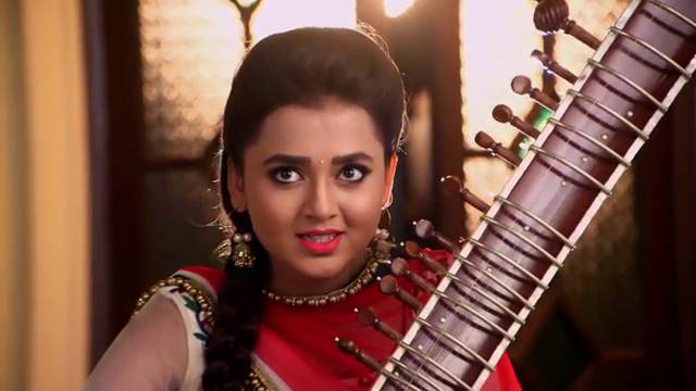 Ragini becomes the real Hero! - Colors Tv