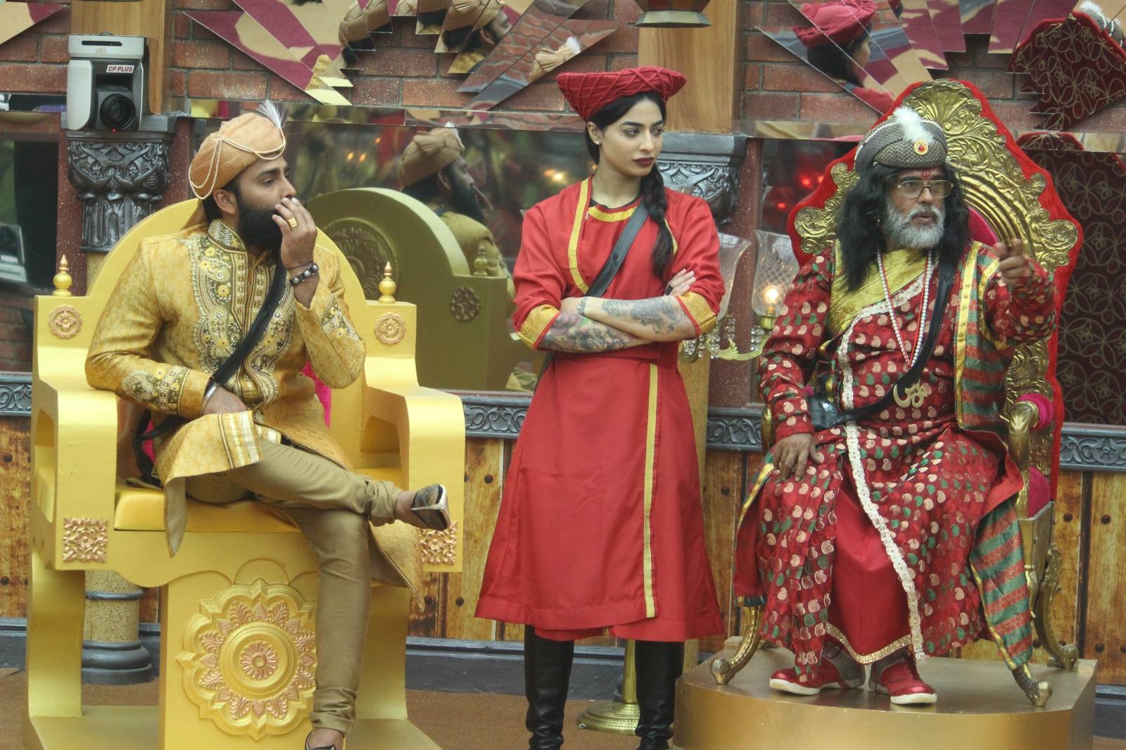 'Raja aur Rank' : New Task on Bigg Boss 10!
