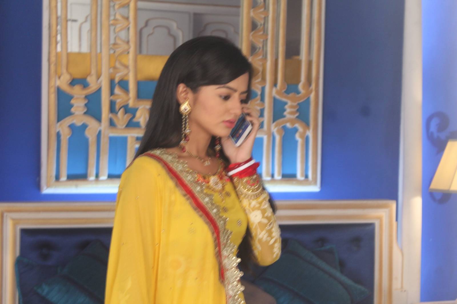 Swaragini Spoiler: Swara finally reveals the truth about Ragini - Colors Tv
