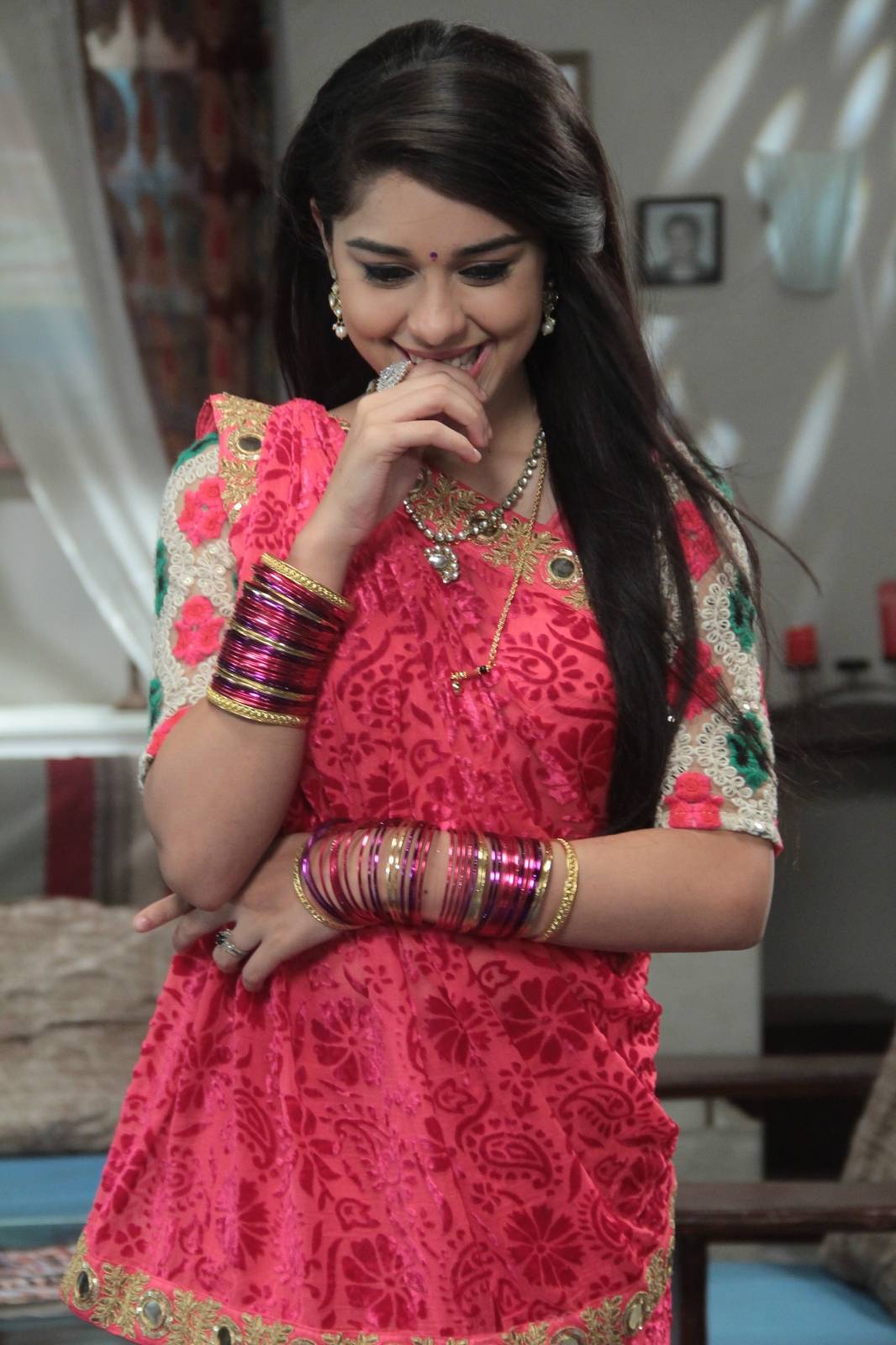 Take a look at Dhani's all new avatar post marriage! - Colors Tv