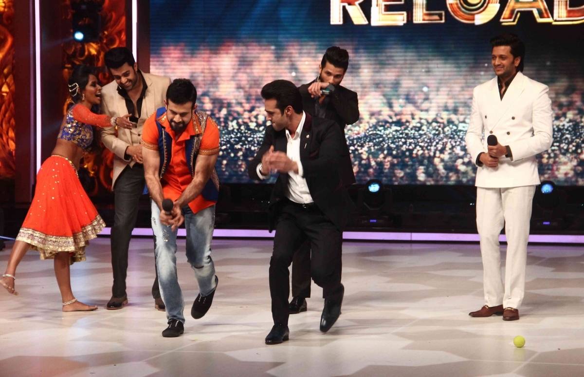 This Jhalak Wild card entry will leave you stumped! - Colors Tv