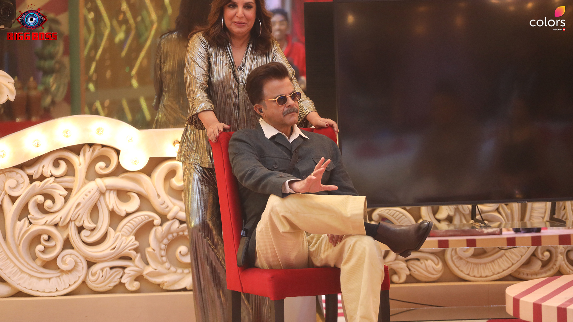 Anil Kapoor and Mika Singh grace Farah Khan’s ‘Weekend Ka Vaar’ - Colors Tv