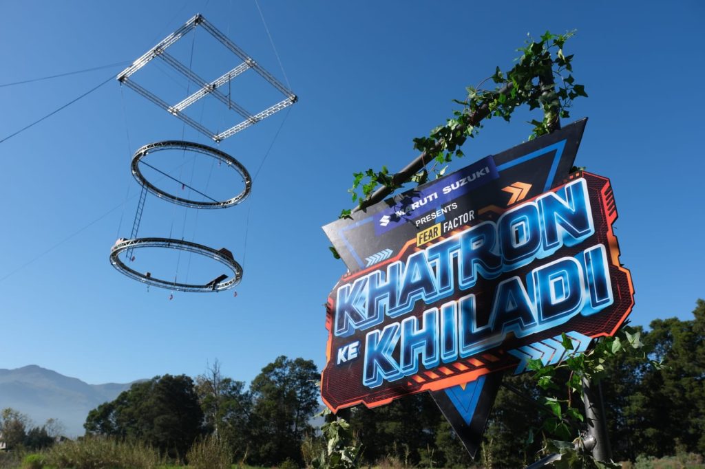 This weekend brings a new khatra – the red fanda - Colors Tv