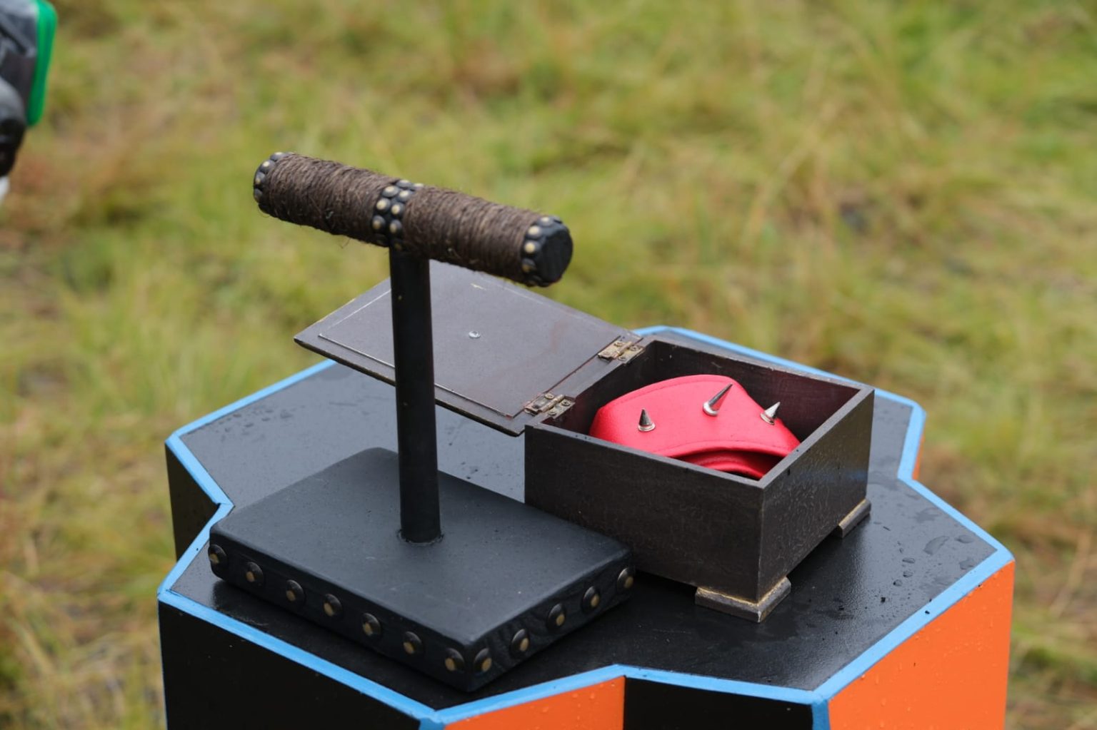 This weekend brings a new khatra – the red fanda - Colors Tv