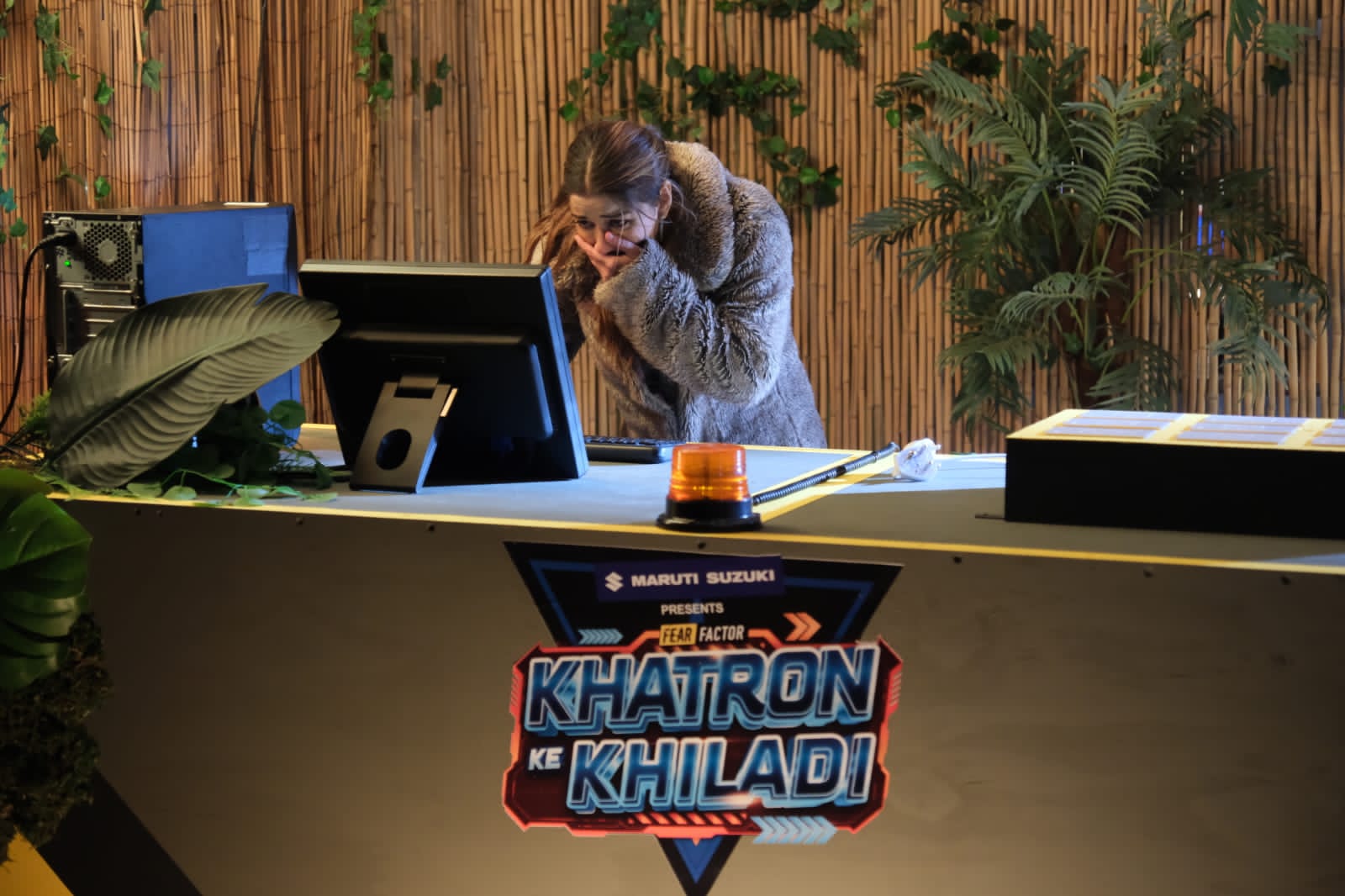 This weekend brings a new khatra – the red fanda - Colors Tv