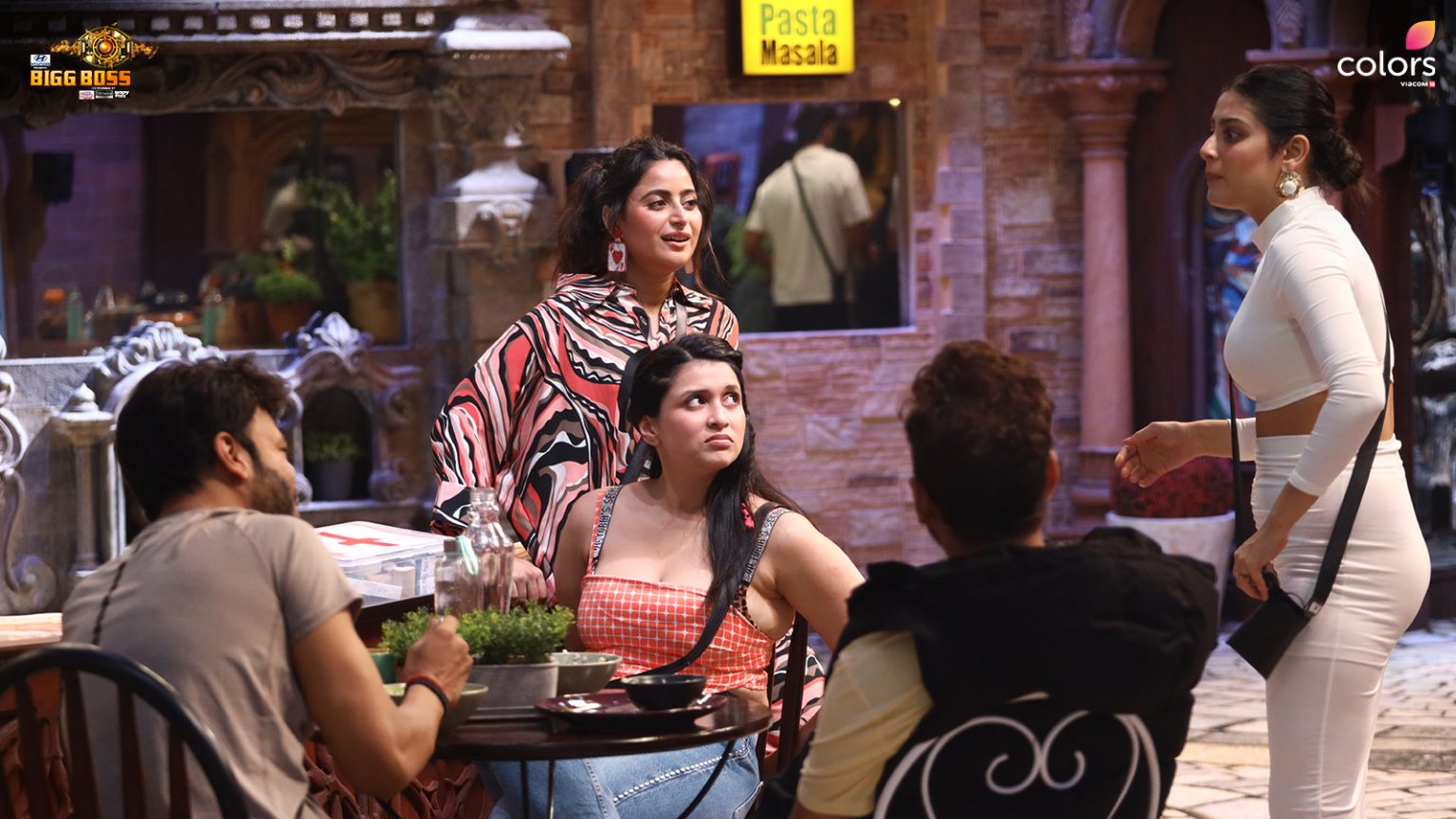 Relationship woes take centre stage in the house: Ankita-Vicky, Neil ...