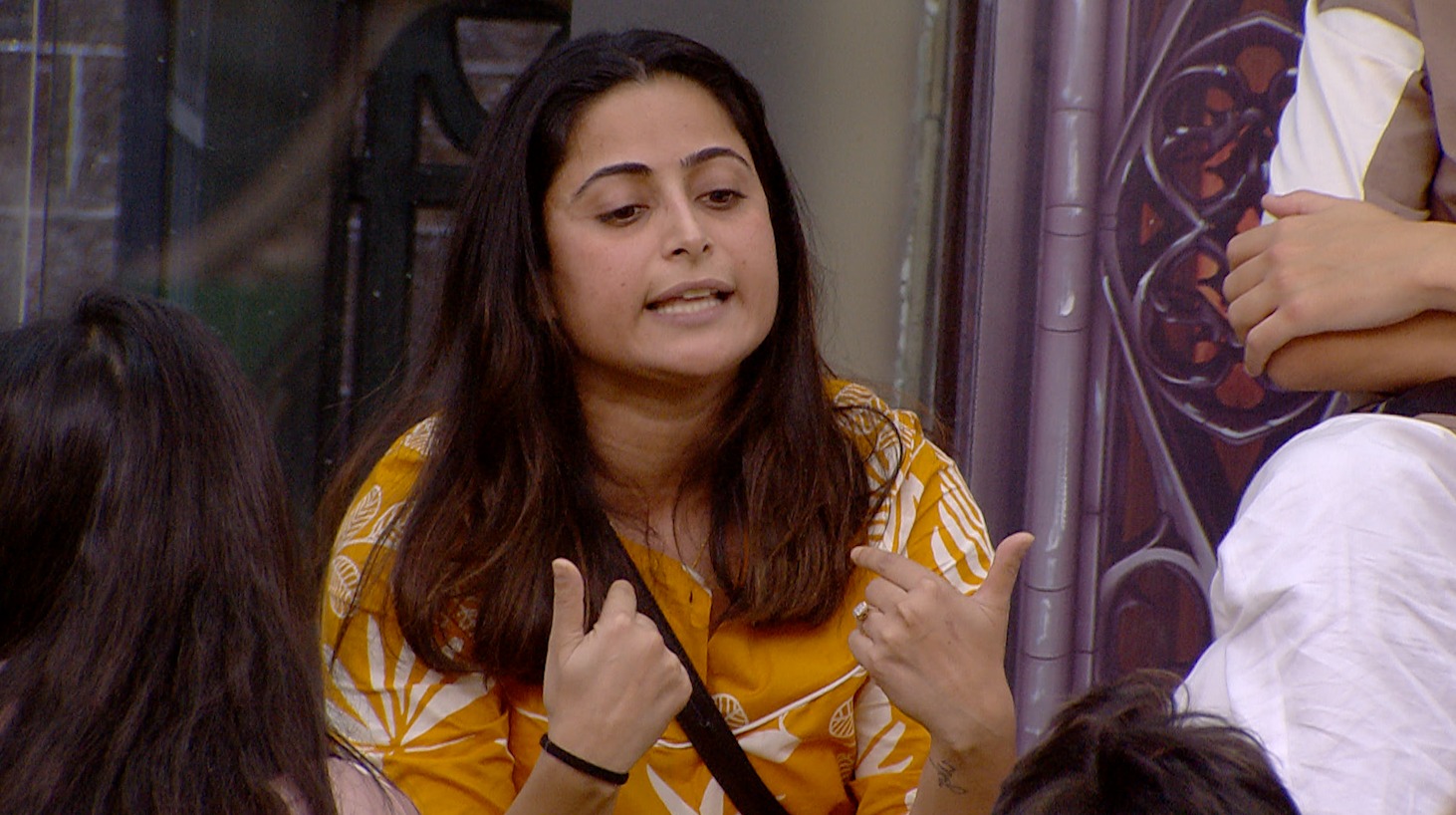 Clashing hearts and egos: BIGG BOSS contestants struggle with love and ...