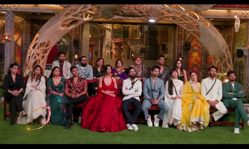 Bigg Boss 17 | Mon-Sun ET 8:30pm PT 9:30pm | Aapka Colors - Colors Tv