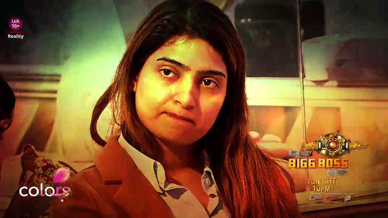 The Vicky-Sana feud continues, iss baar kiya Vicky ne Sana ko khaana ...